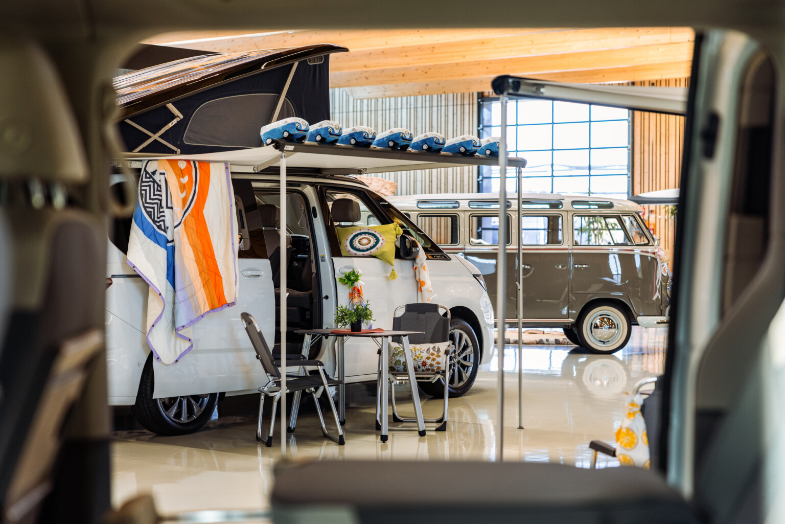 Die Camper Unit und California App im neuen VW California T7